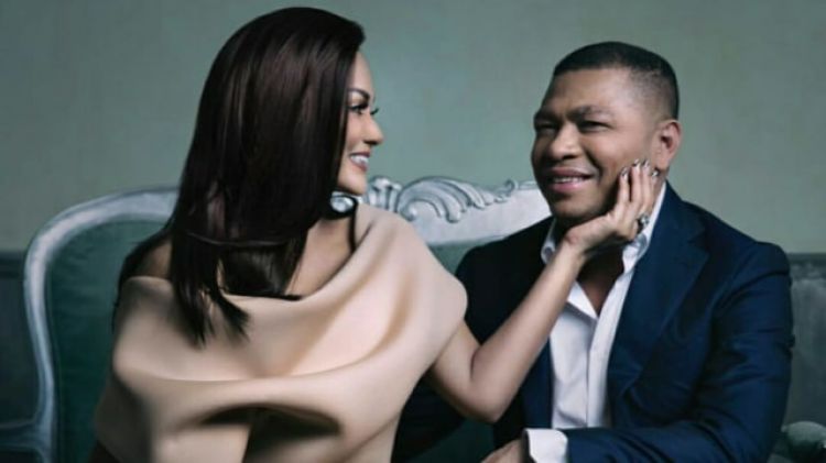 KoranKota - Soal Unggahan 'Selingkuh' Raul Lemos, Ini Kata Krisdayanti