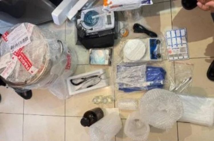 KoranKota - Polda Metro Bongkar Lab Narkoba di Apartemen Pluit Jakut ...